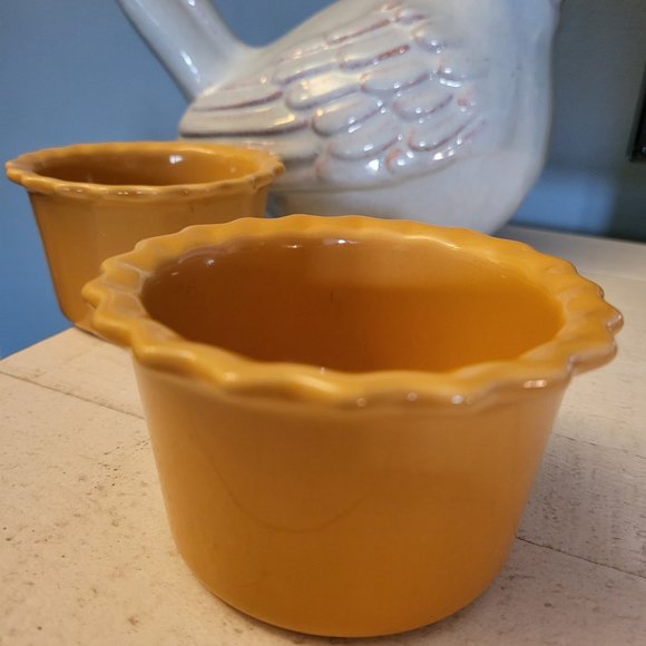 Vintage | Kitchen | Set Of 2chantal Stoneware Ramekins Scallopedruffle ...